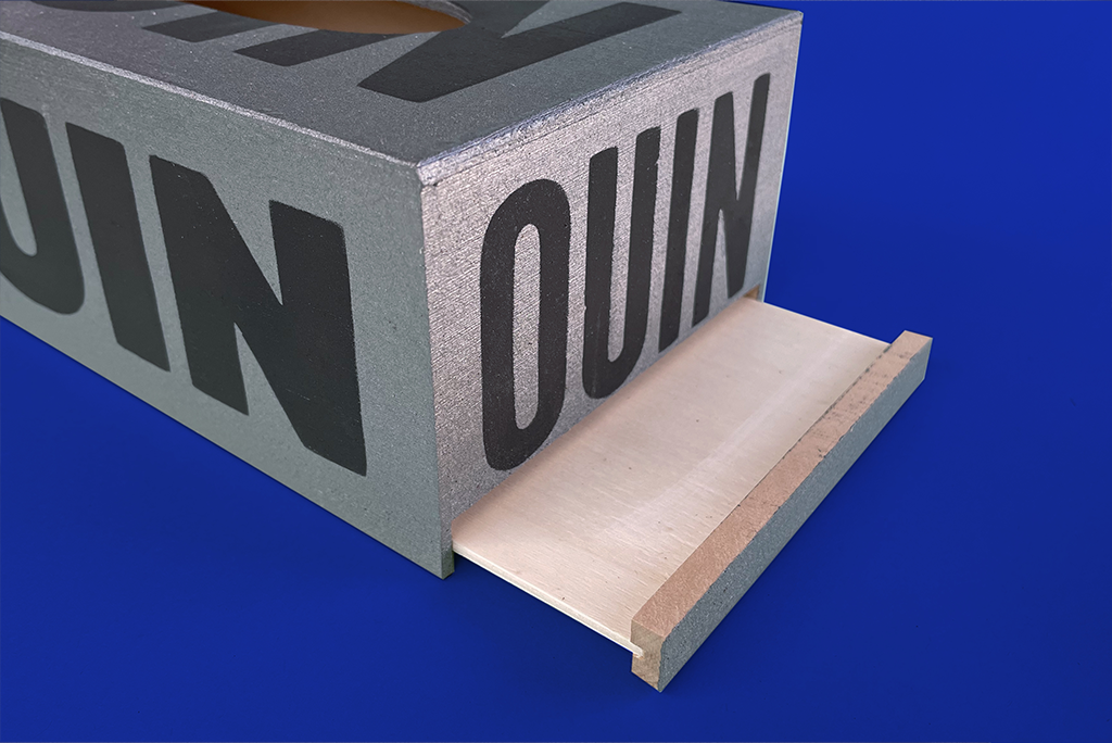 Boite à Ouin Ouin rouge et jaune – Mauvaise Compagnie